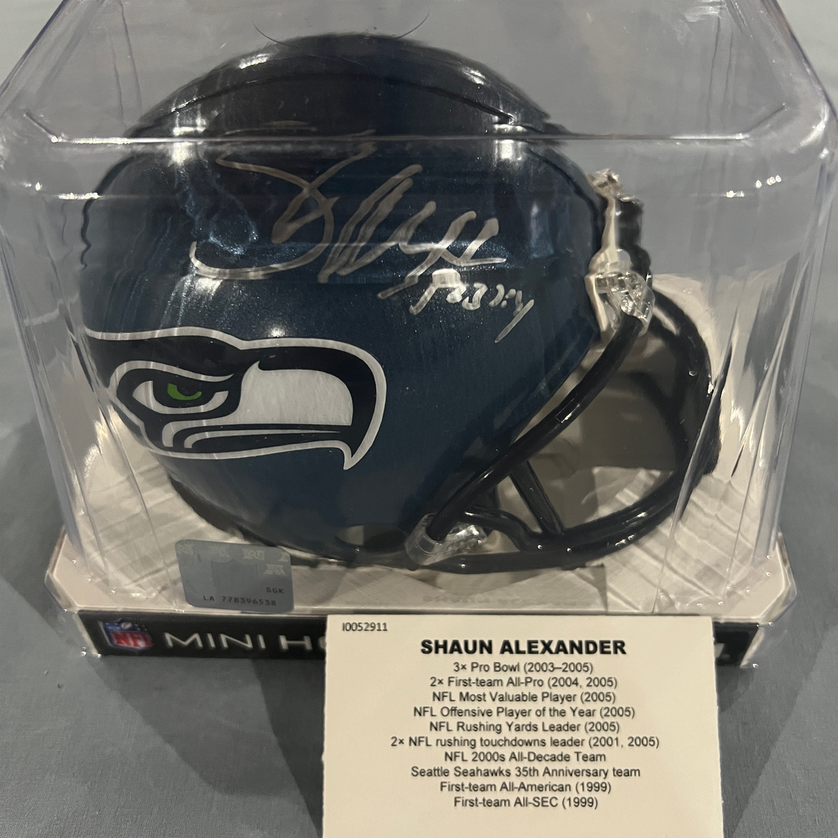 Shaun Alexander Autographed Mini Helmet – RSR Autographs